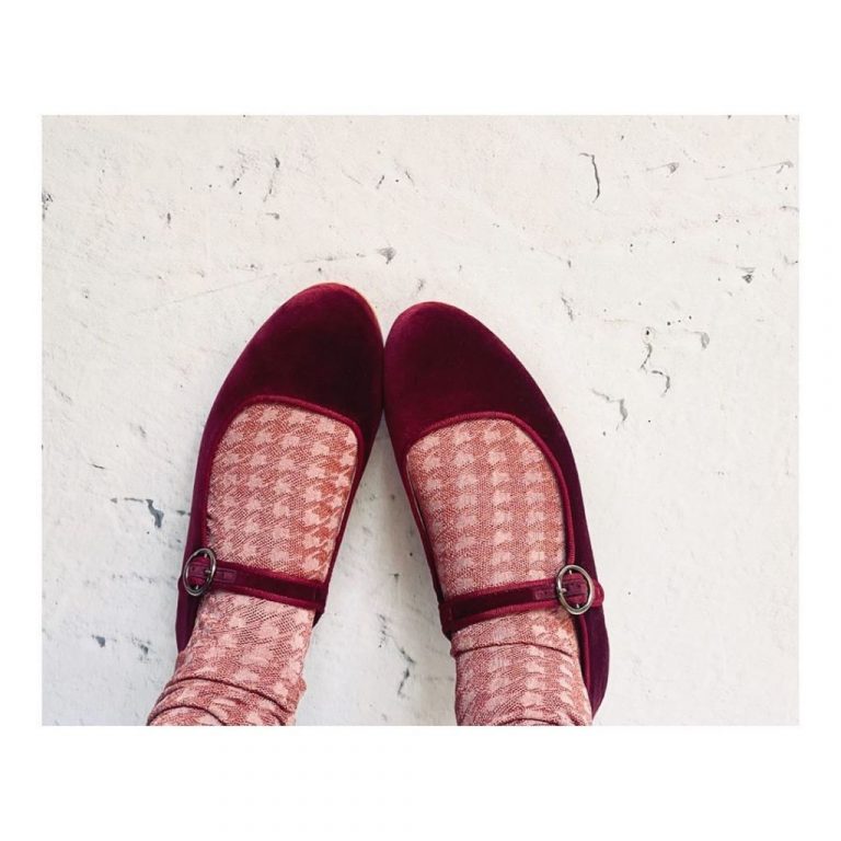 Merceditas con calcetines o cómo un accesorio lo cambia todo - TIME FOR ...